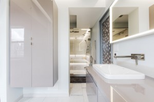 Two '80s Baths Combine for the Ultimate Spa Bathroom Retreat
